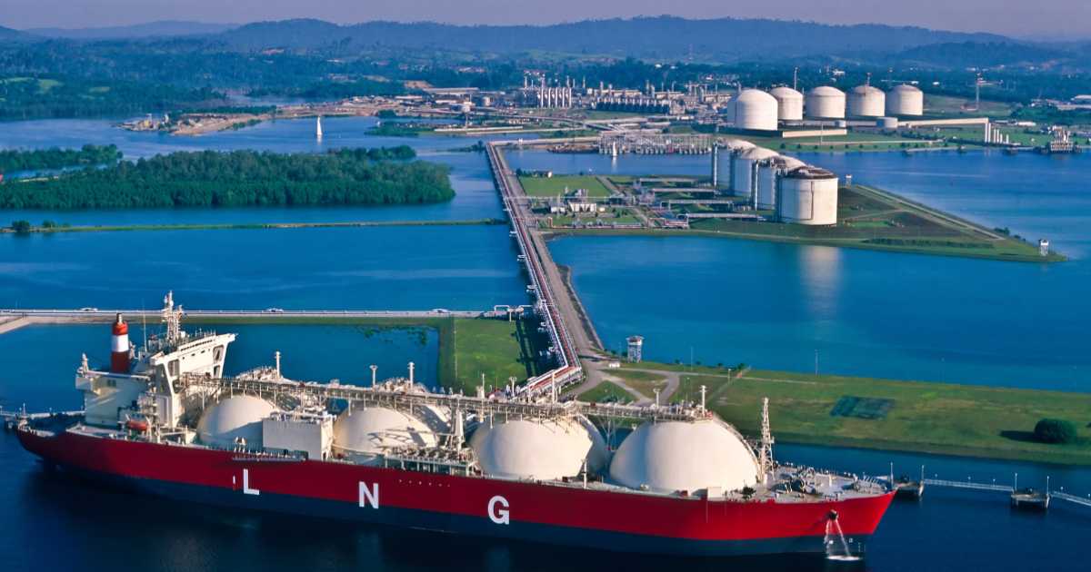 Skreslené predstavy o LNG • O plyne